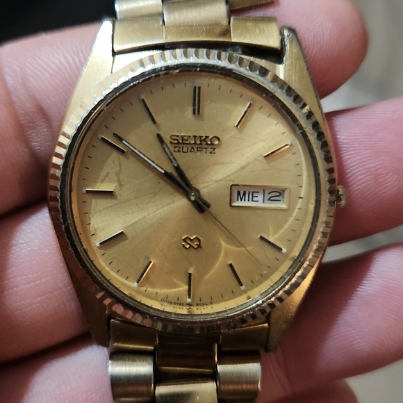 Seiko | Accessories | Vintage Mens Seiko Sq Jubilee Band 5y238a69 Watch Gold Tone Day Date ...